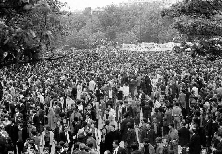 Son grand reportage -Mai 68 - L'Œil de la Photographie Magazine