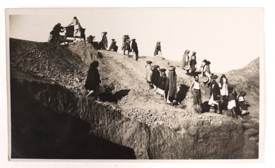 Irak, 1930 - Excavating Telloh or The Revelation of Sumer - The Eye of ...