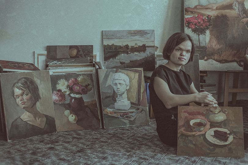 Jelena Osmolovska : Portrait of painter Vera Bondare - The Eye of ...