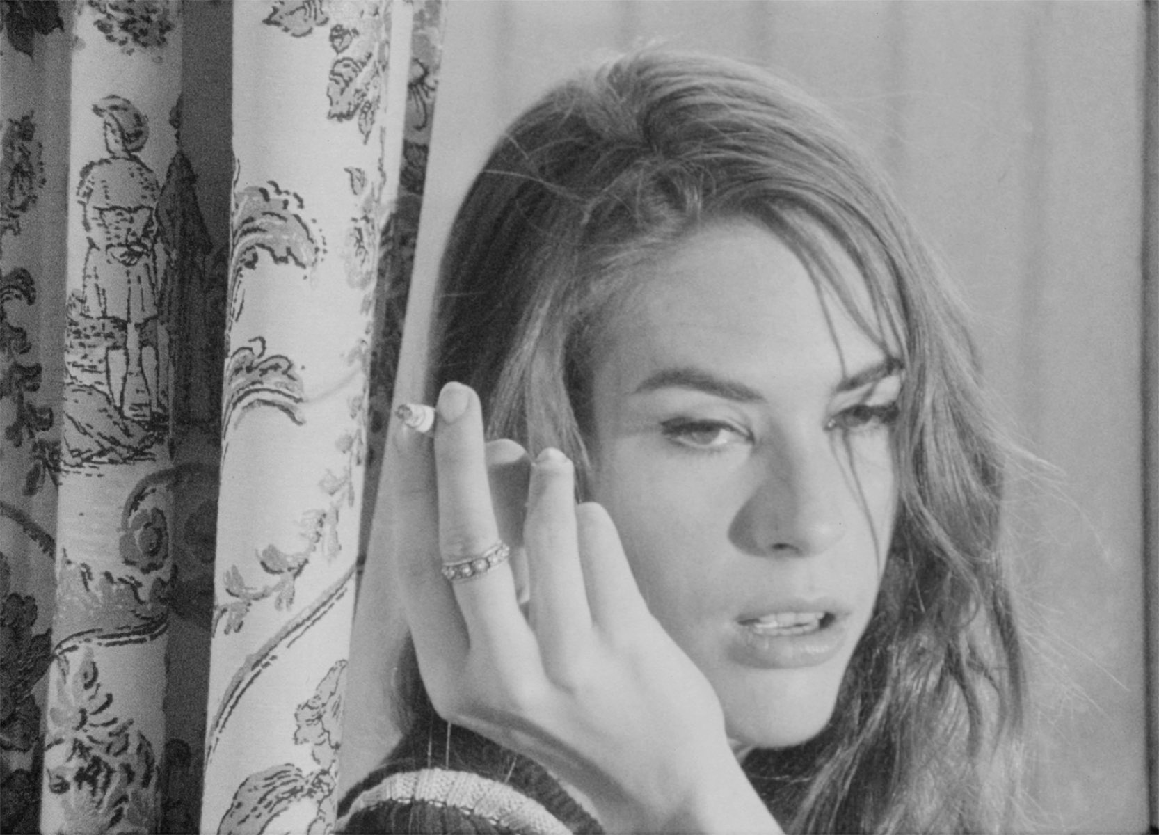 Film stills of Andy Warhol's legendary The Chelsea Girls - The Eye of ...