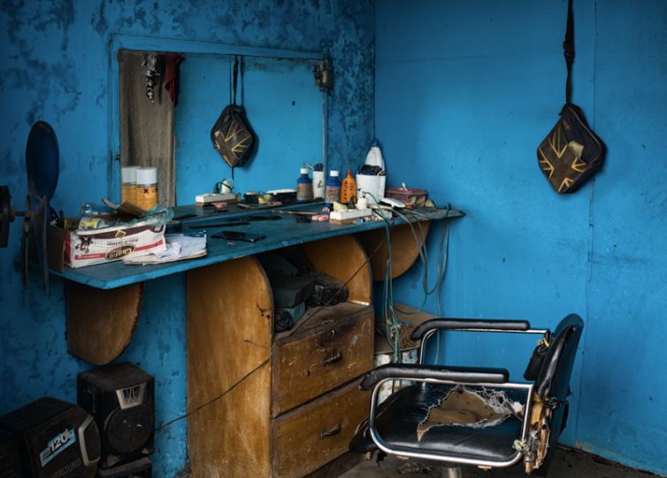 Laurent Muschel – ‘Tropical Hair Salons’ - The Eye of Photography Magazine
