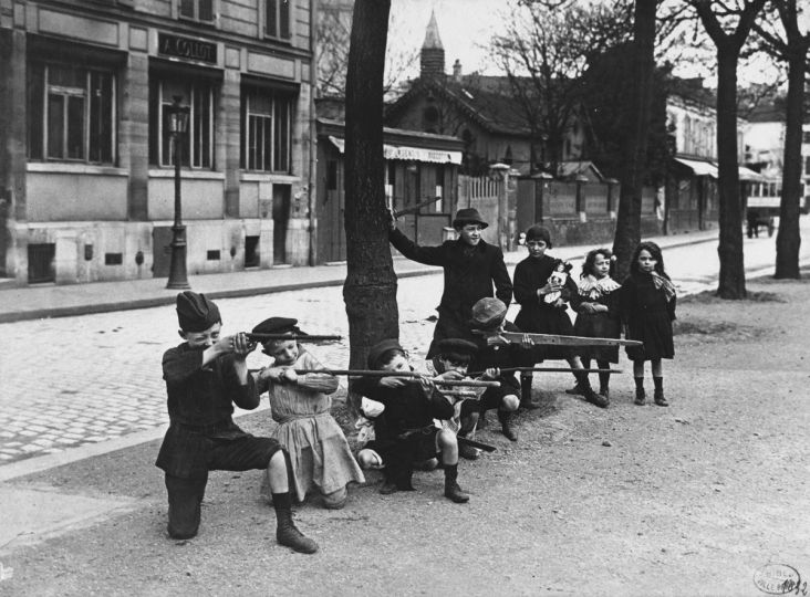 « Roger-Viollet's Paris » is exhibited in Bercy Village - The Eye of ...