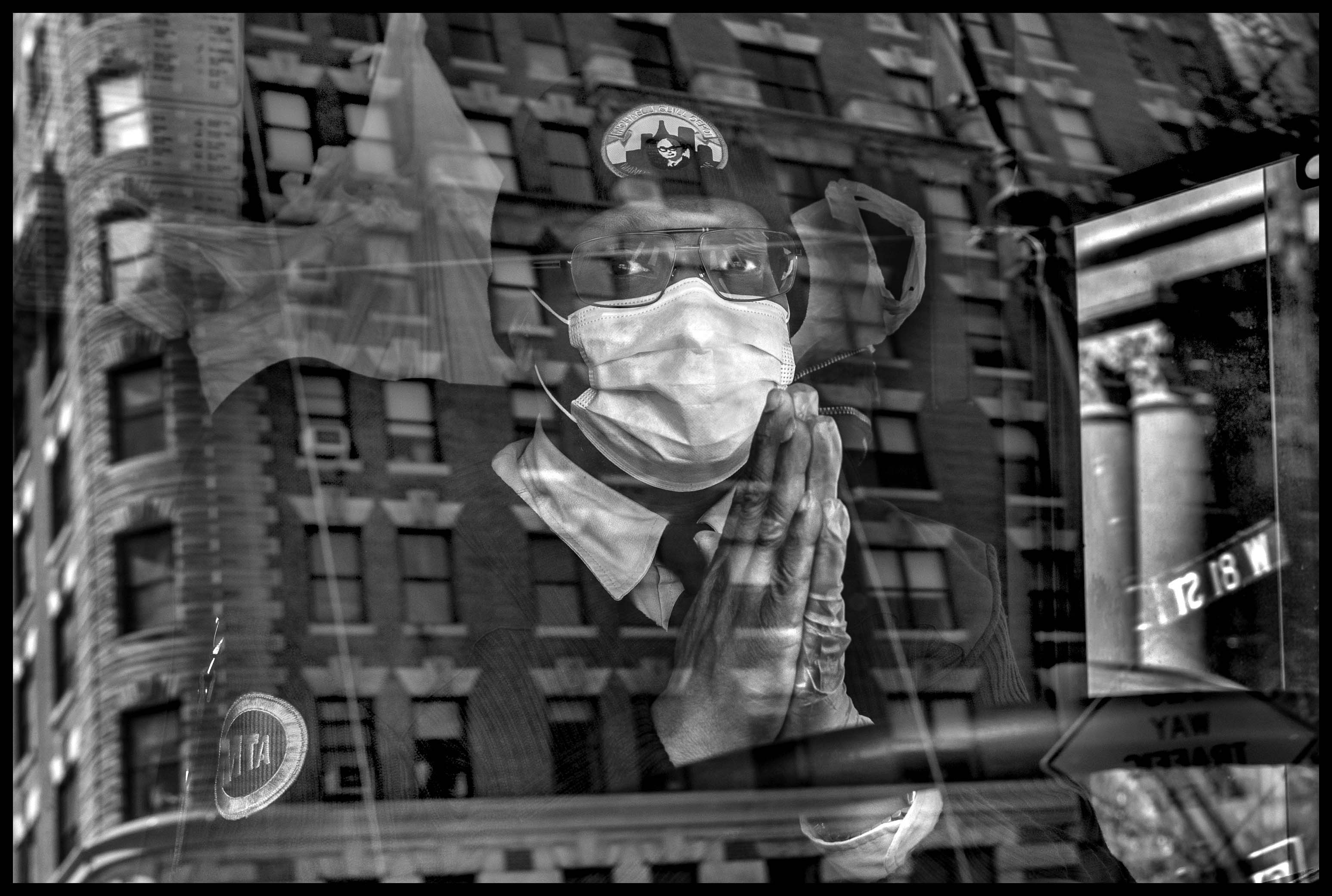 Peter Turnley : The Human Face of Covid-19, New York - The Eye of ...