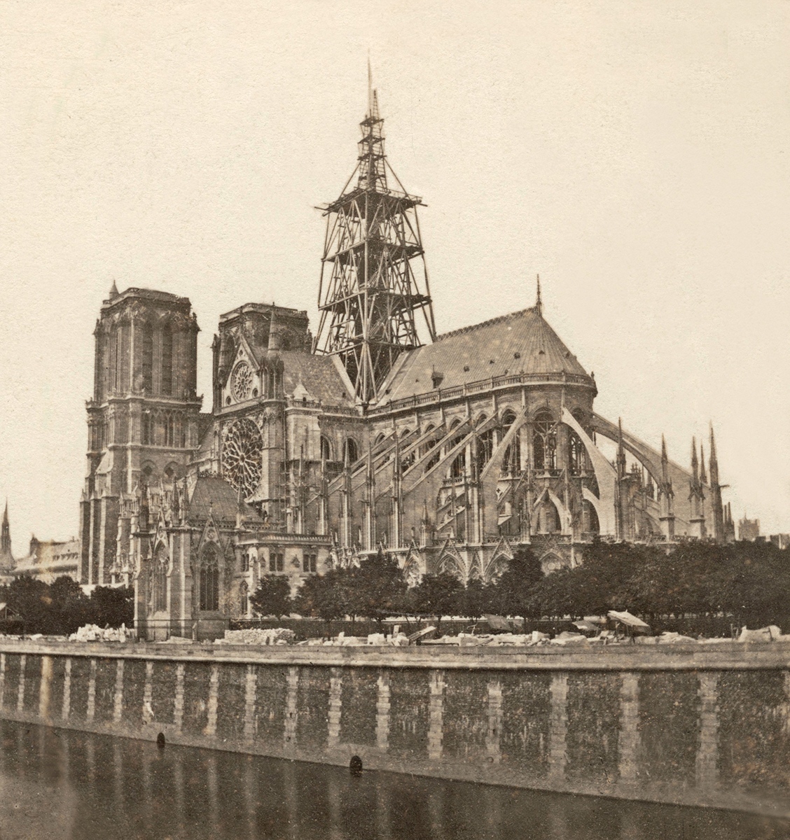 Notre-Dame de Paris - Images d'une cathédrale - L'Œil de la ...