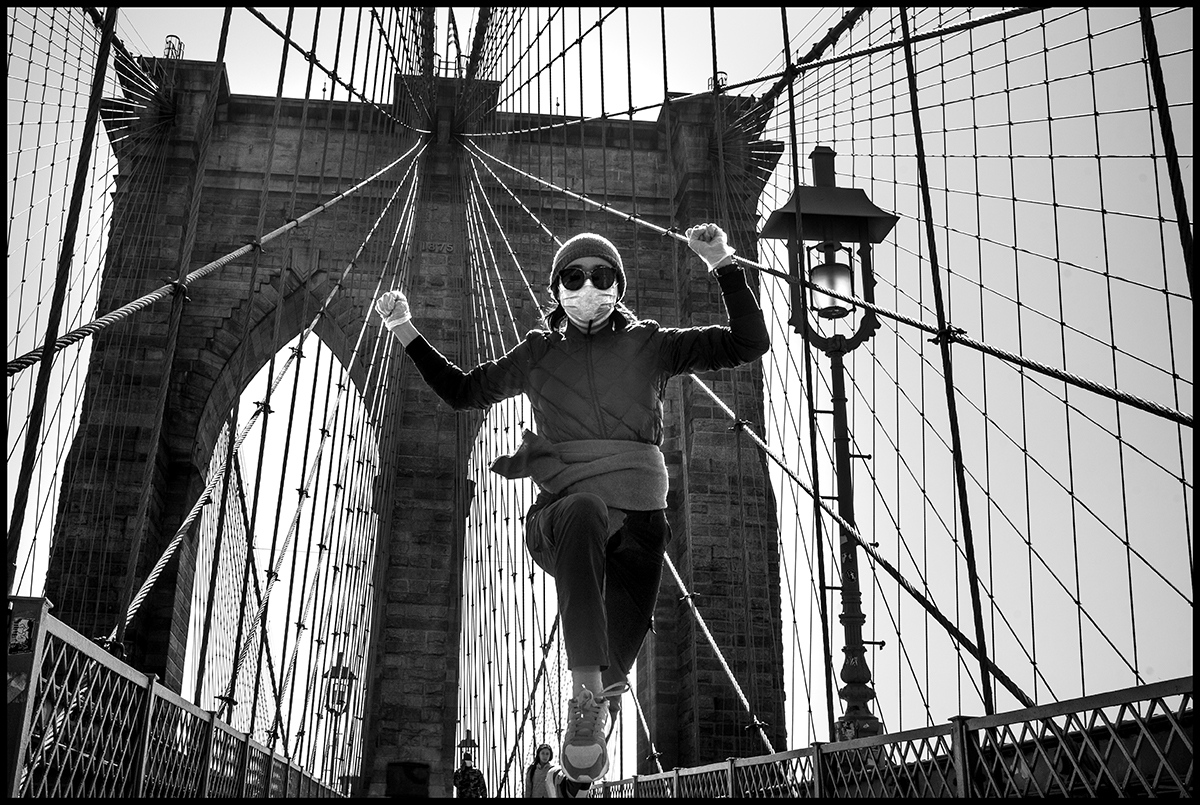 Peter Turnley : The Human Face of Covid-19-New York City - The Eye of ...