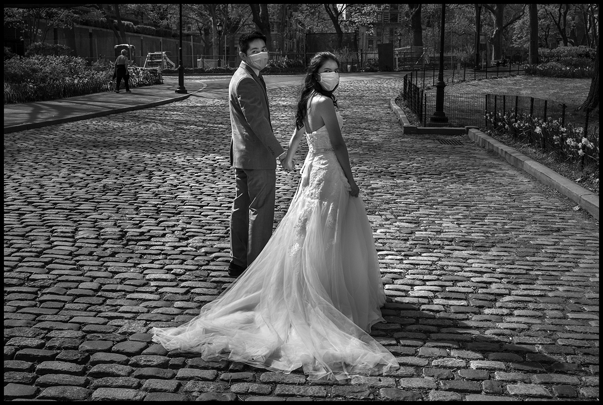 Peter Turnley : The Human Face of Covid-19-New York City - The Eye of ...