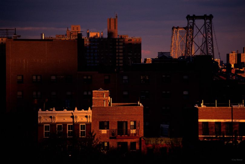 Jay Maisel : Bank View - The Eye of Photography Magazine