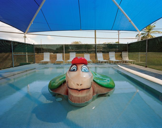 Musée de la Photographie Charleroi : Debi Cornwall : Welcome to Camp ...