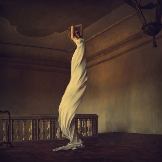 YourDailyPhotograph : Brooke Shaden - The Eye of Photography Magazine
