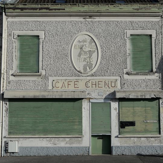 Franck Delautre : Orphan Shop Windows - The Eye of Photography Magazine