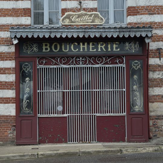 Franck Delautre : Orphan Shop Windows - The Eye of Photography Magazine