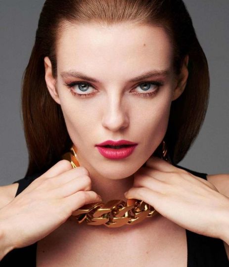 The Agents Club : Fatal Beauty - The Eye of Photography Magazine