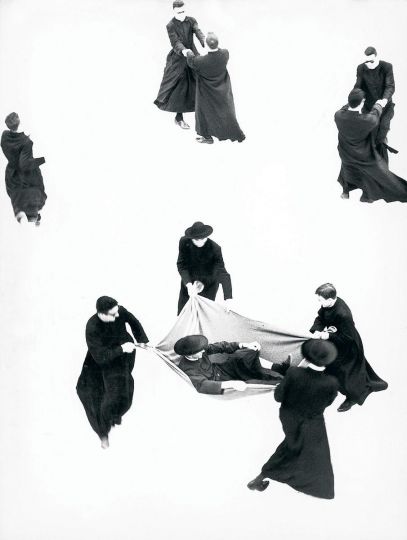 Galerie Berthet-Aittouarès : Mario Giacomelli : Little Priests 1961 ...