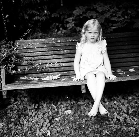 Anzenberger Gallery : Regina Anzenberger : Under the Apple Tree - The ...