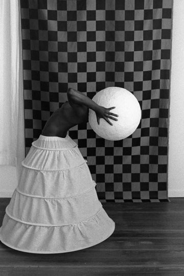 Robin Rice Gallery : Nenad Samuilo Amodaj : Hoop and Ball - L'Œil de la ...