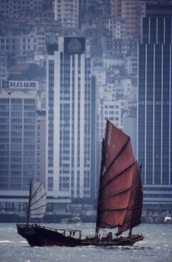 Galerie Buchkunst Berlin : Thomas Hoepker : All Around The World ...