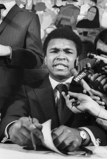 Picto New York : Jean-Pierre Laffont : Ali vs. Frazier, Fights of the ...