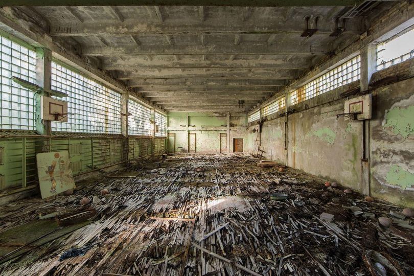 Tempus Fugit : Jonk : The Lost World - The Eye of Photography Magazine