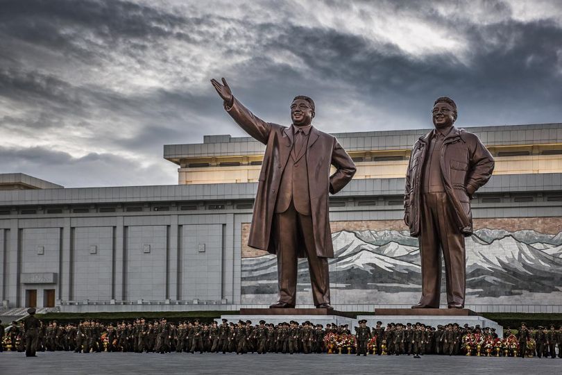 Kehrer Verlag : Tariq Zaidi : North Korea : The People’s Paradise - The ...