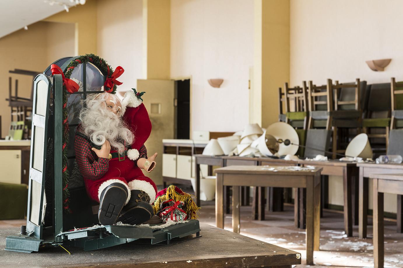 Happy Holidays ! Jonk - The Eye of Photography Magazine