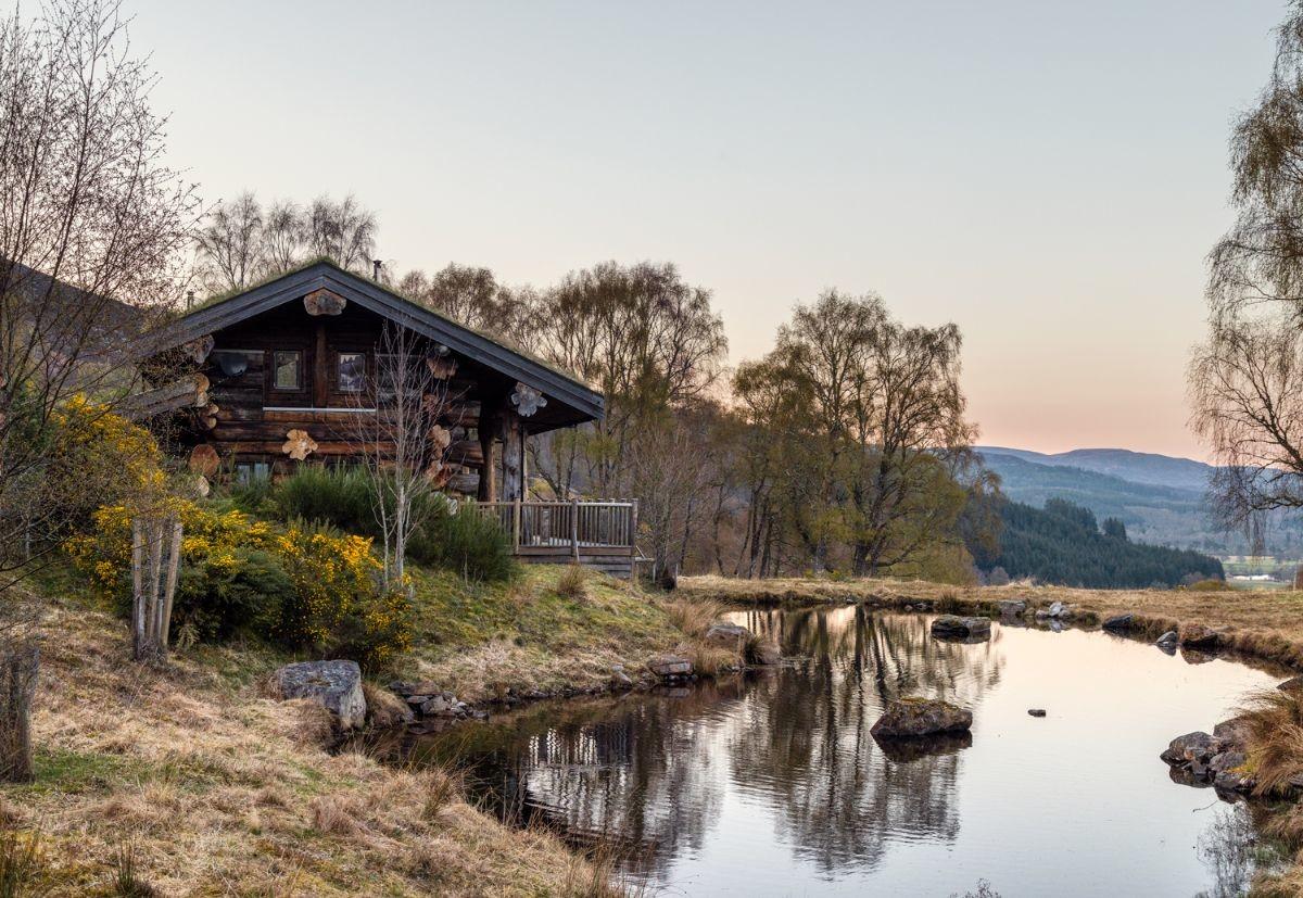 Hoxton Mini Press : Holly Farrier : British Cabins & Hideaways : An ...