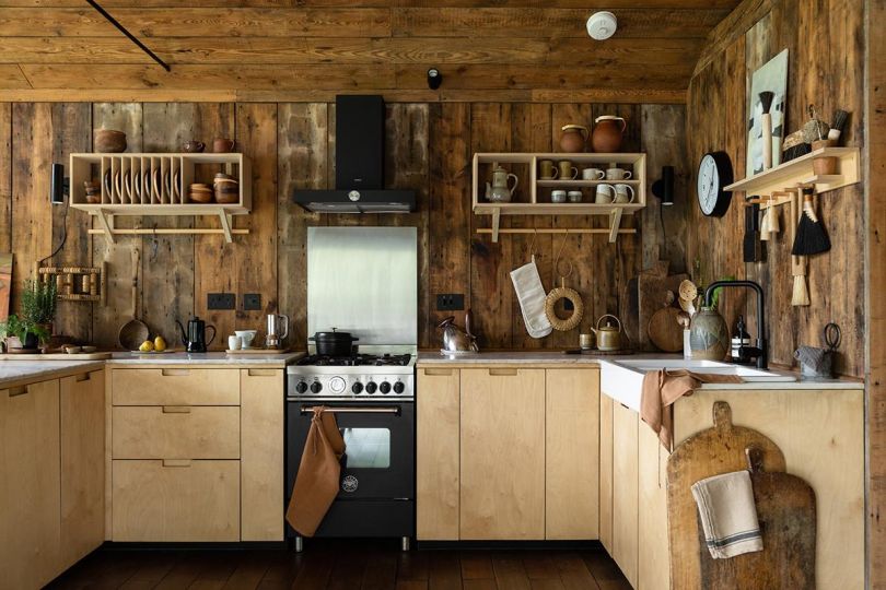 Hoxton Mini Press : Holly Farrier : British Cabins & Hideaways : An ...